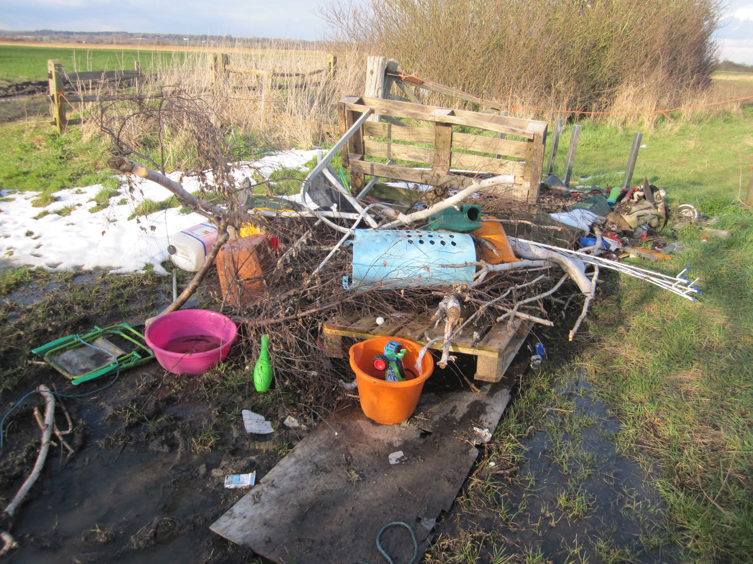 Our director speaks on county radio about the menace of flytipping ...